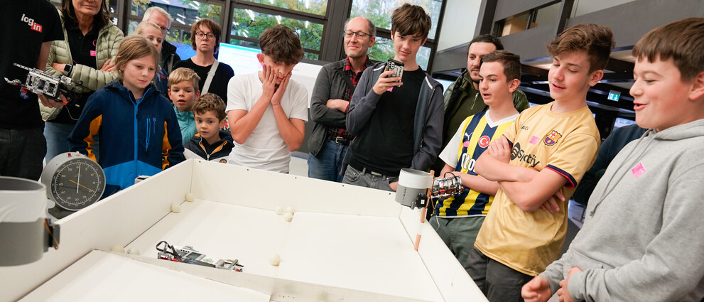 100 junge Robotikfans treten bei den RobOlympics an | OST