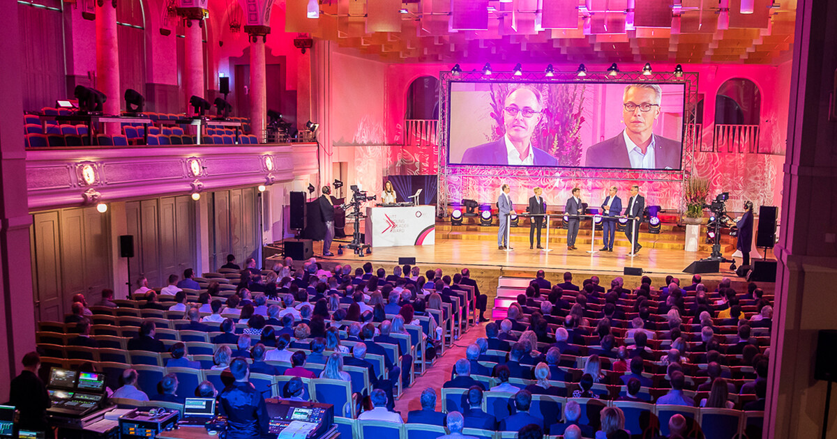 Program WTT YOUNG LEADER AWARD FHS, OST Ostschweizer Fachhochschule | OST